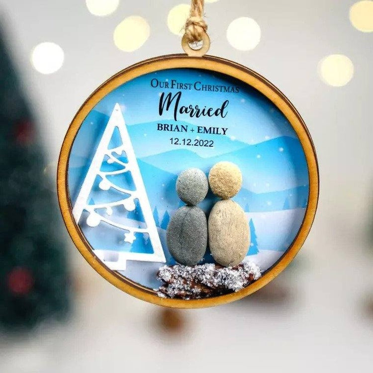 Handmade pebble art Christmas ornament Couple Under Christmas Tree ...